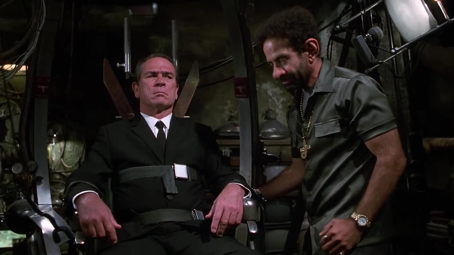 Men In Black Jeebs Loses His Head Clip