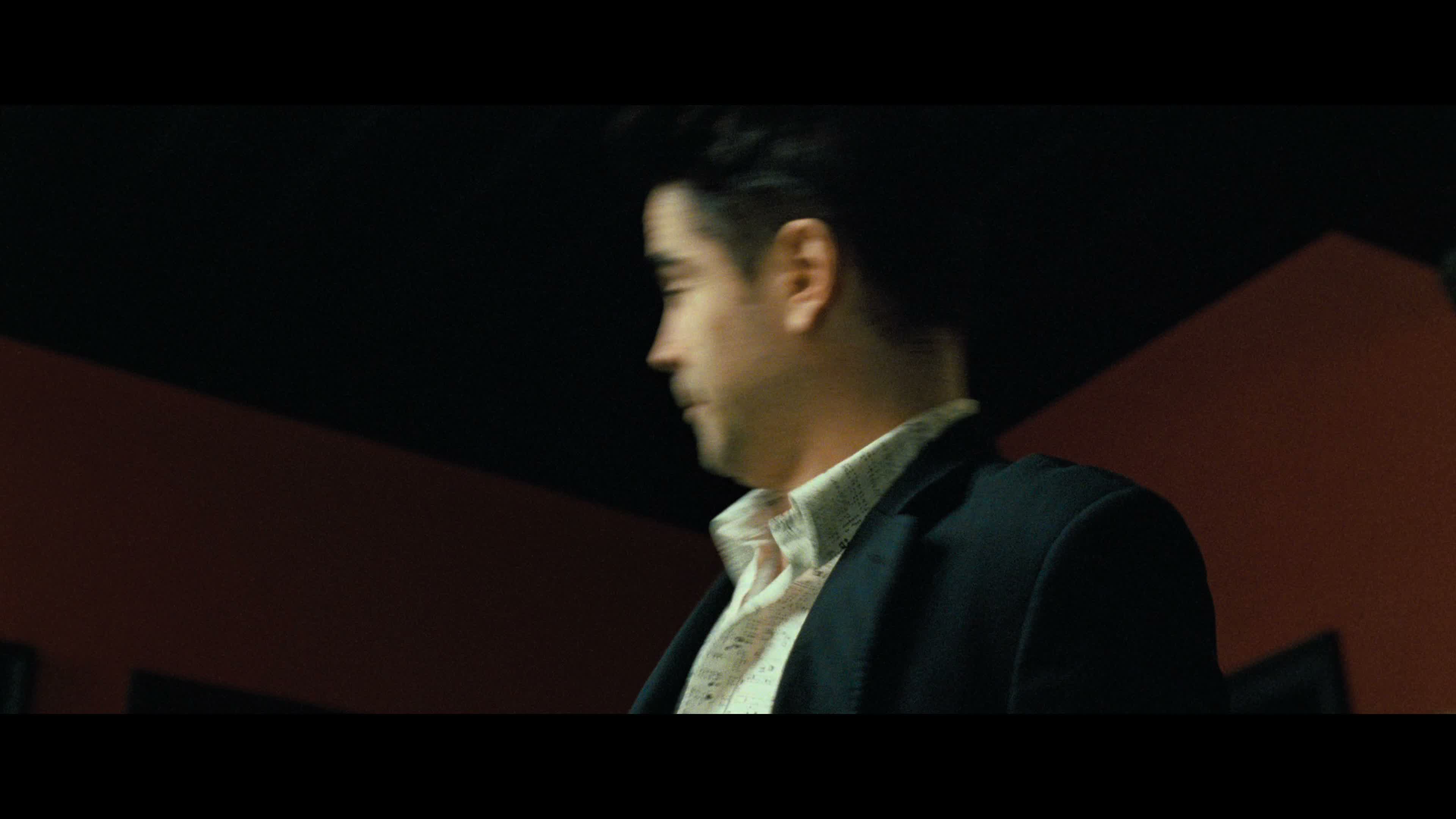 A bottle! Don't bother. - In Bruges | Clip.Cafe