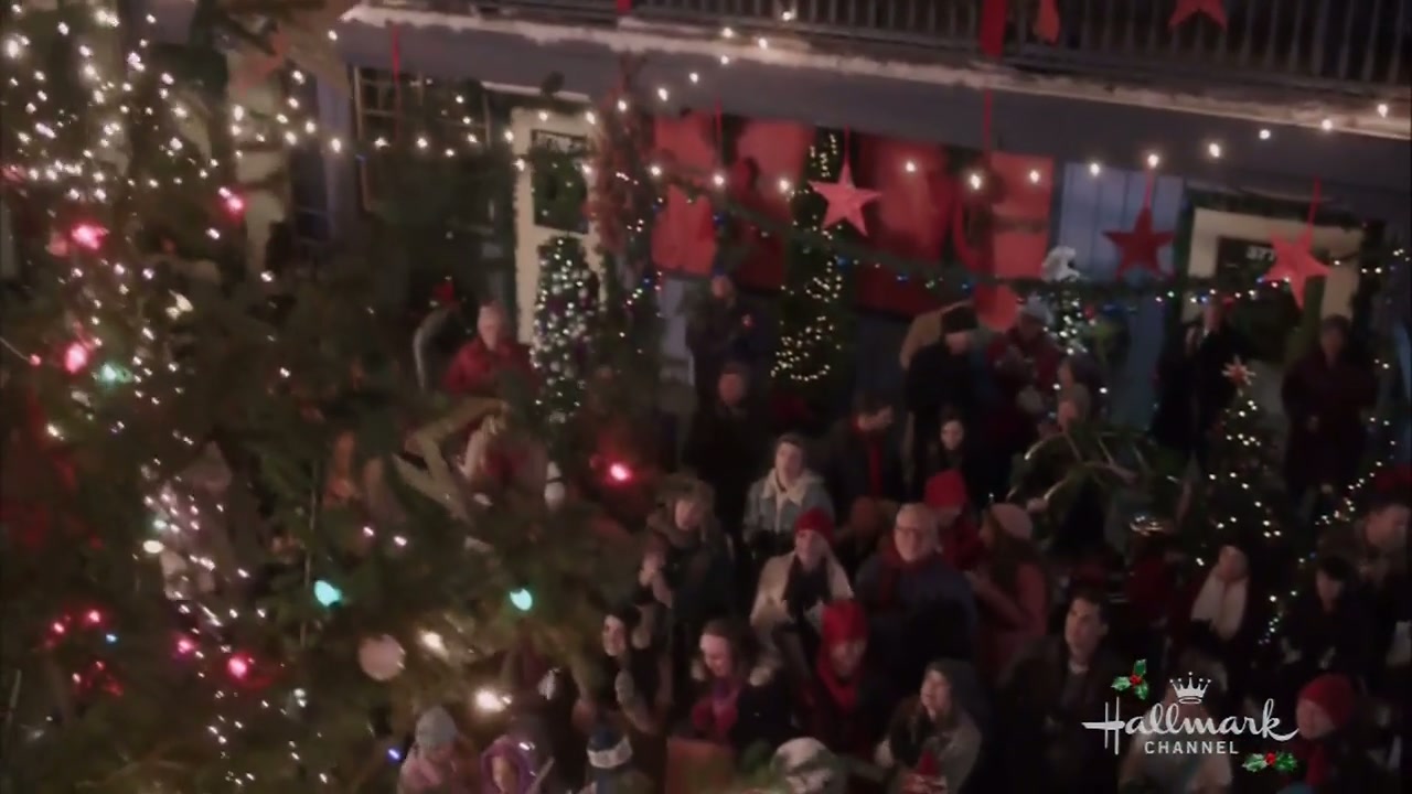 Alright, are you ready? Five, four, three,two, one. - Christmas at ...