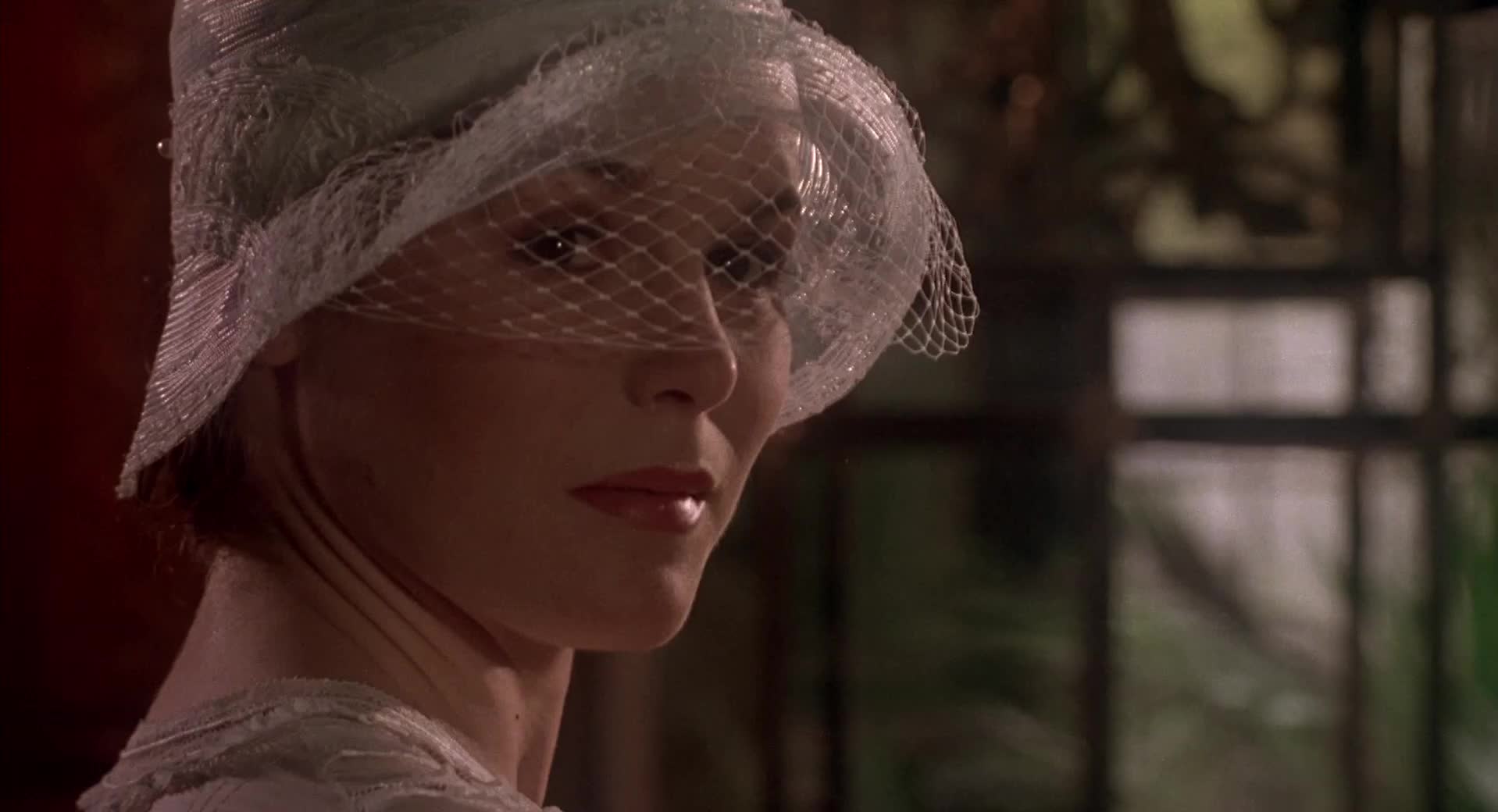 (APPLAUSE) Must have money. She's rich. - Where is she from?- Europe, I ...