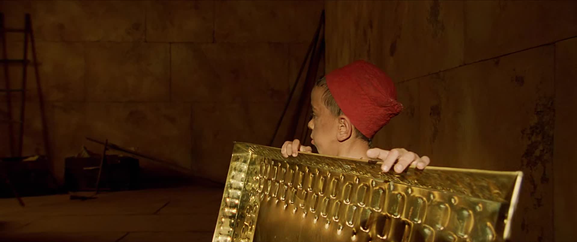 Come, come! Please! - The Fifth Element | Clip.Cafe