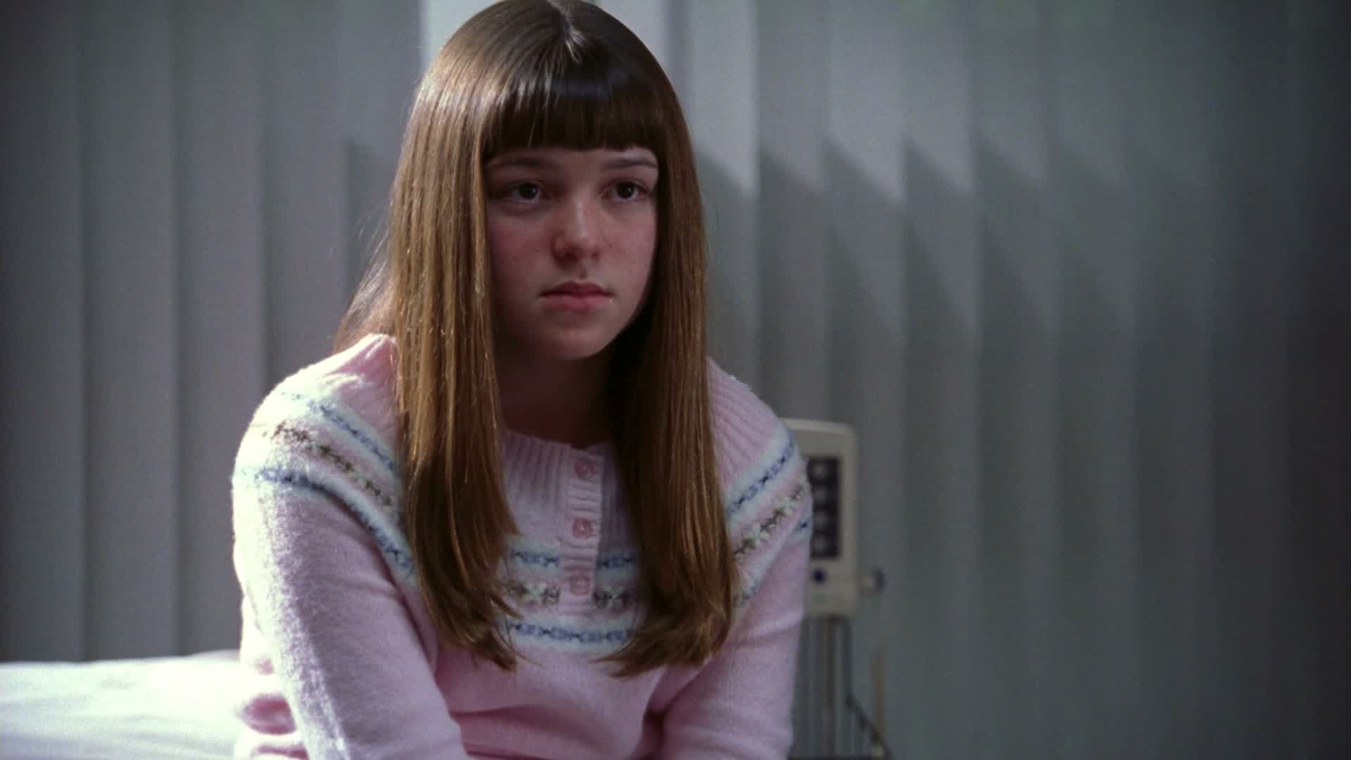 Jessica.- Hi. - Is that really you?- Yep, it's me. You look fantastic ...