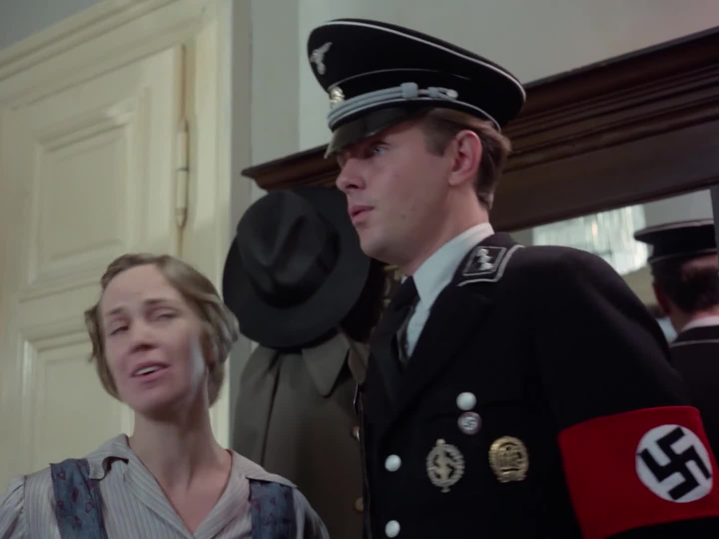 - Heil Hitler.- Well. No sign from me. Heil Hitler. - Holocaust | Clip.Cafe