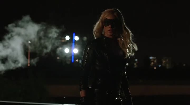 Hello, Sara. What are youdoing here? - Arrow | Clip.Cafe