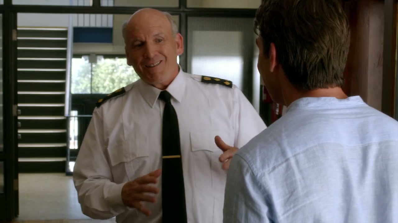 Here's the difference betweenplaying a cop and being a cop. - Carter ...