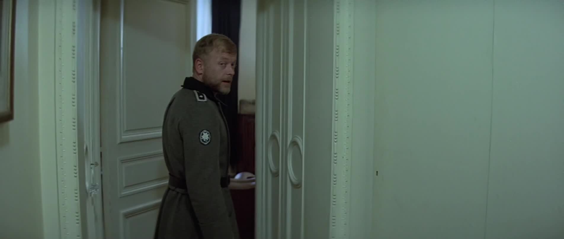 - Herr Oberst?- In here, Karl. - Good morning.- Good morning, sir. The ...