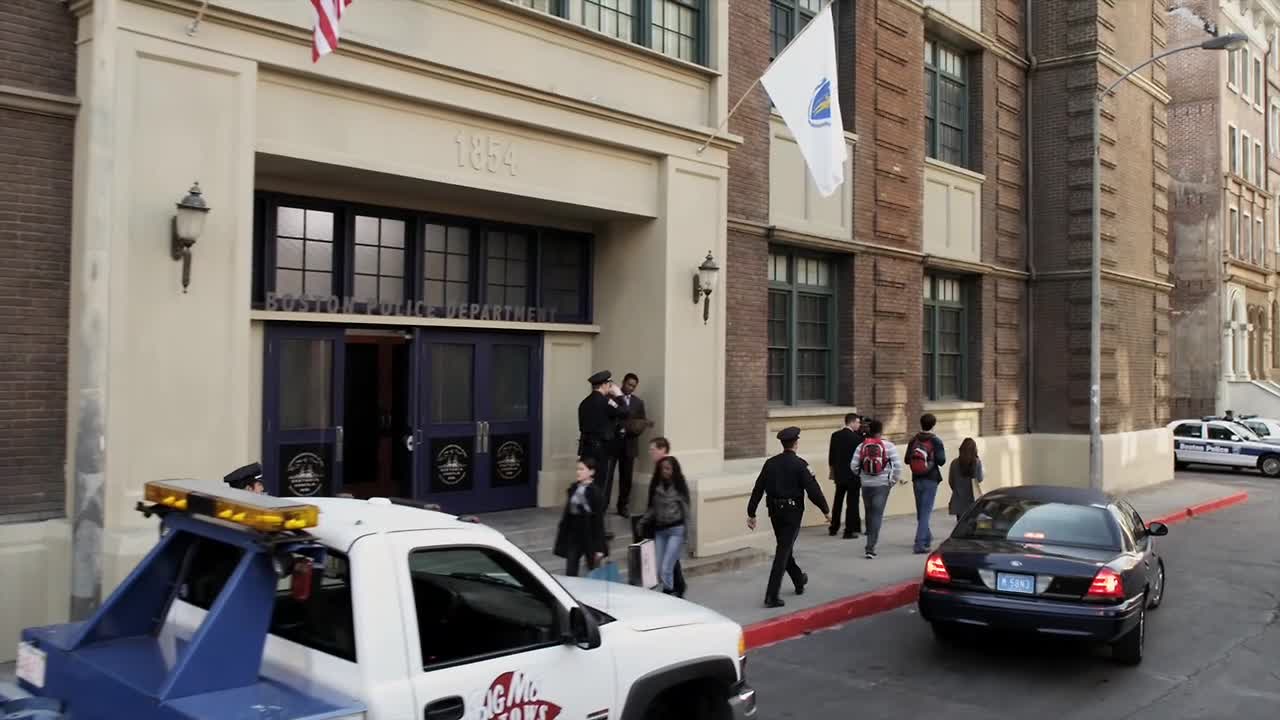 Hey,Move that to evidence! You can't park there,rizzoli. Move that to ...