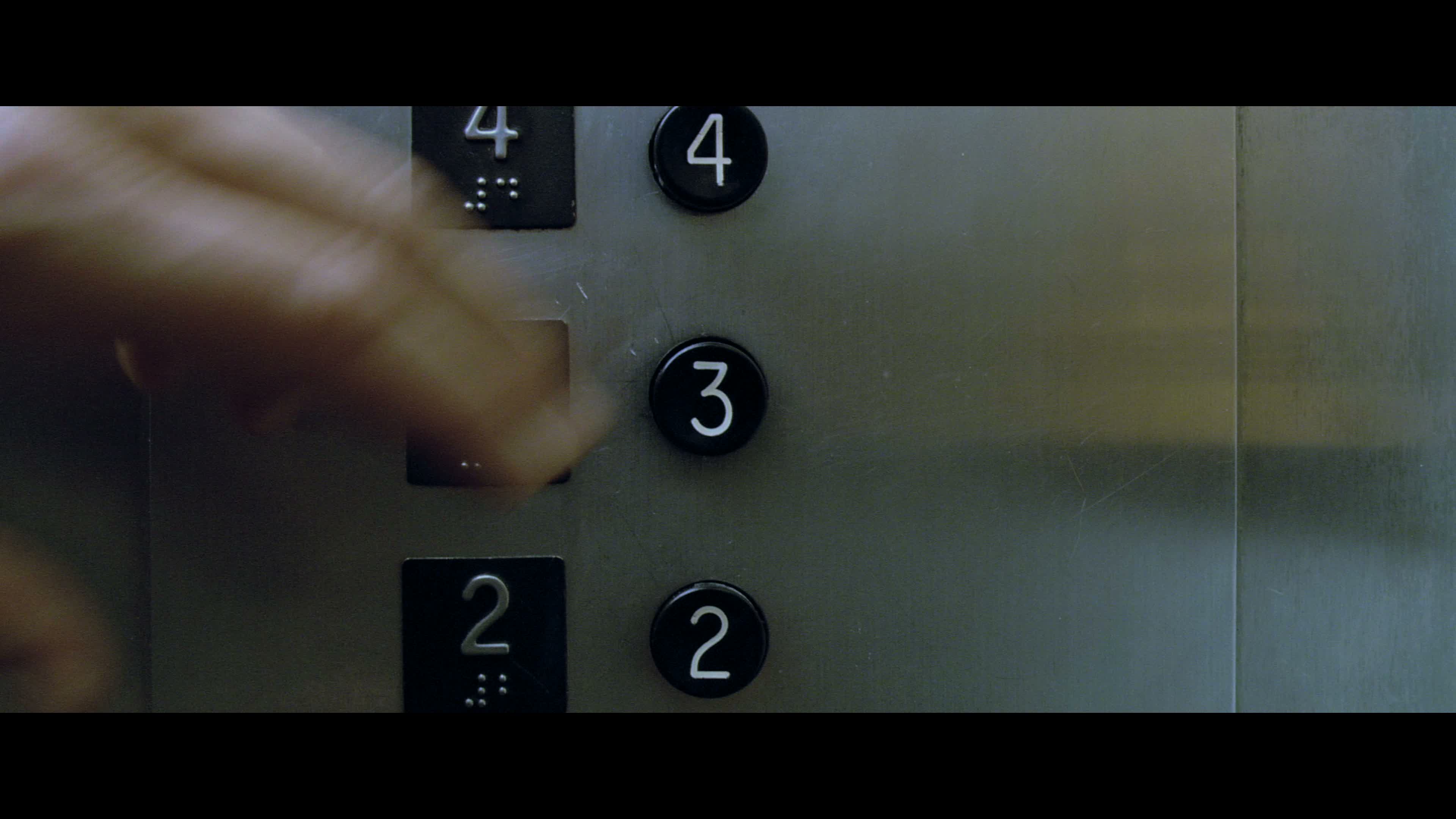 Hold that elevator, please. - Floor?- Five. Thanks. - Collateral | Clip ...