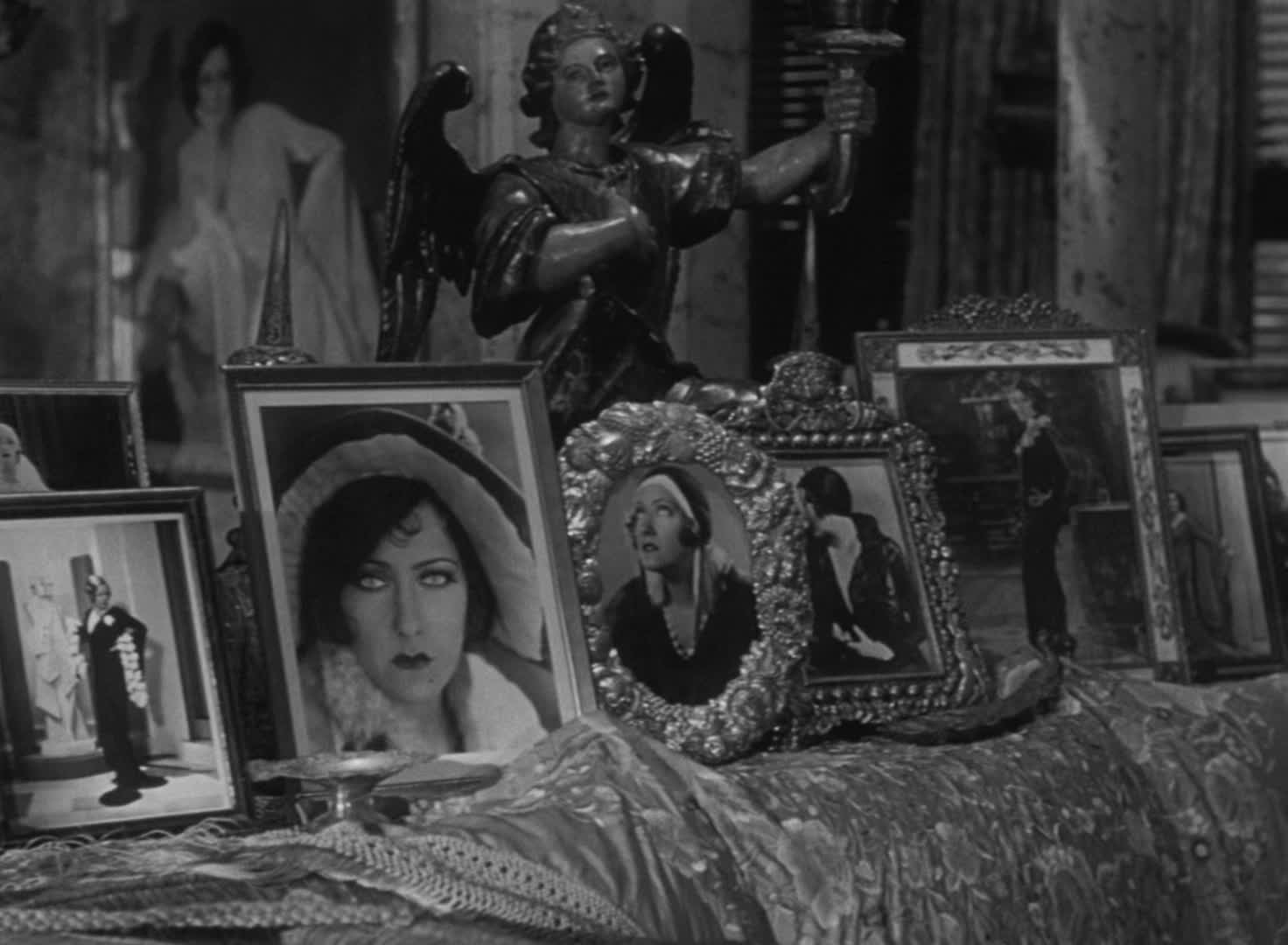 How could she breathe in that house full of Norma Desmonds? Around ...