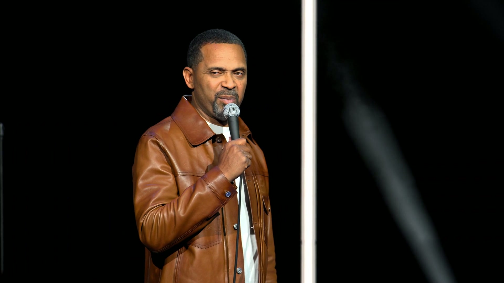 „Da? Tu auzi ce vorbești, Mike?” - Mike Epps: Ready to Sell Out | Clip.Cafe
