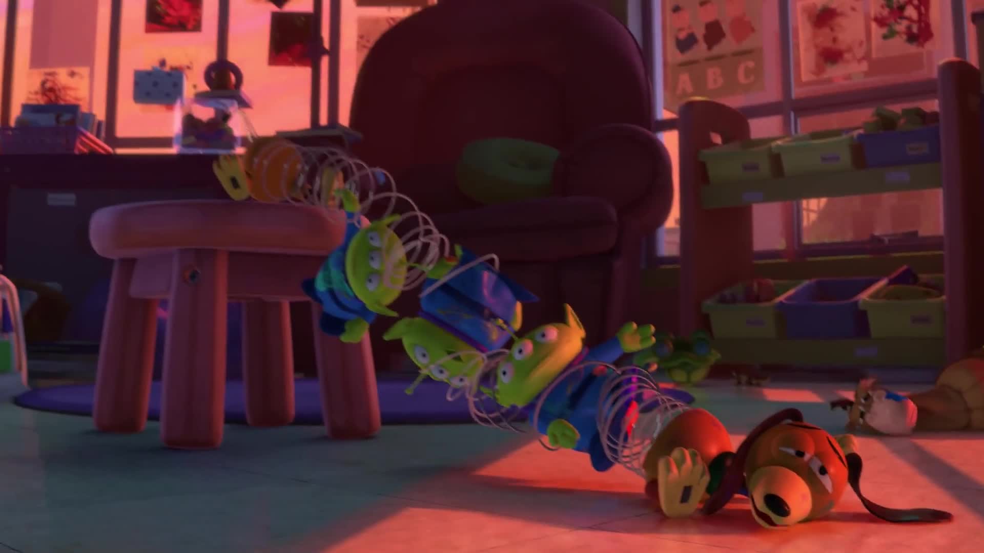 I got a kink in my slink. My tail! Where's my tail? - Toy Story 3 ...
