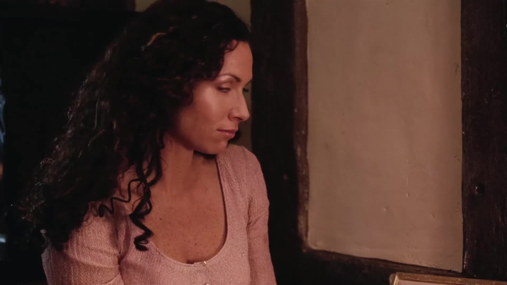 Bite me! Ow! - Ella Enchanted | Clip.Cafe