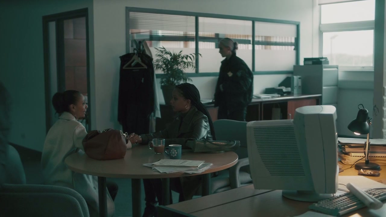 [indistinct yelling] - Tell No Lies | Clip.Cafe