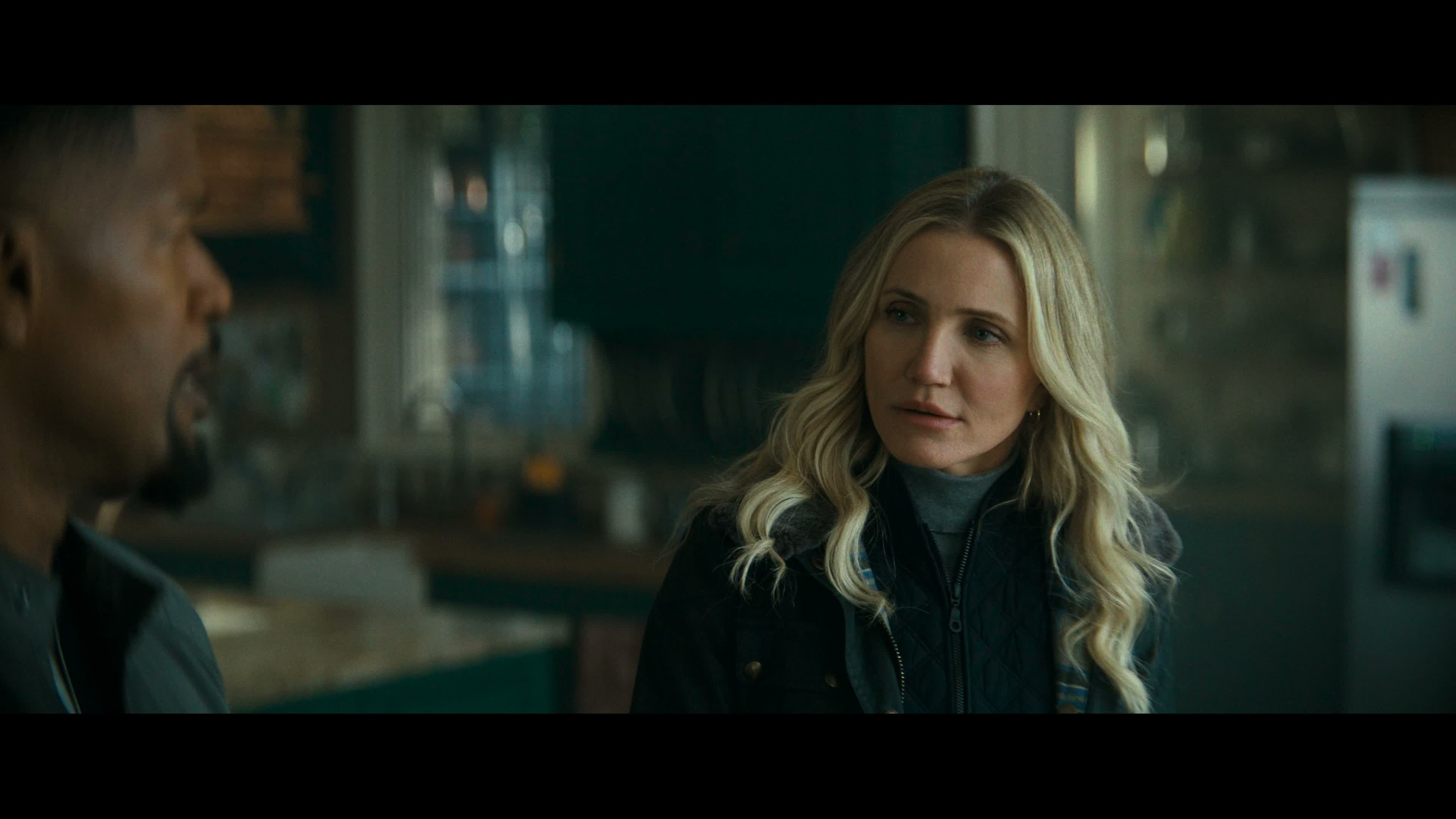 - It's a little early for drinks, Ginny.- Ah, that pious self ...