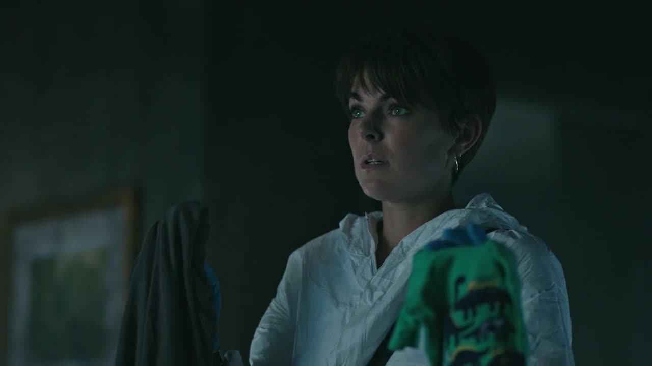 Kelly's clothes, Robbie's clothes. I mean... She was leaving Edand ...