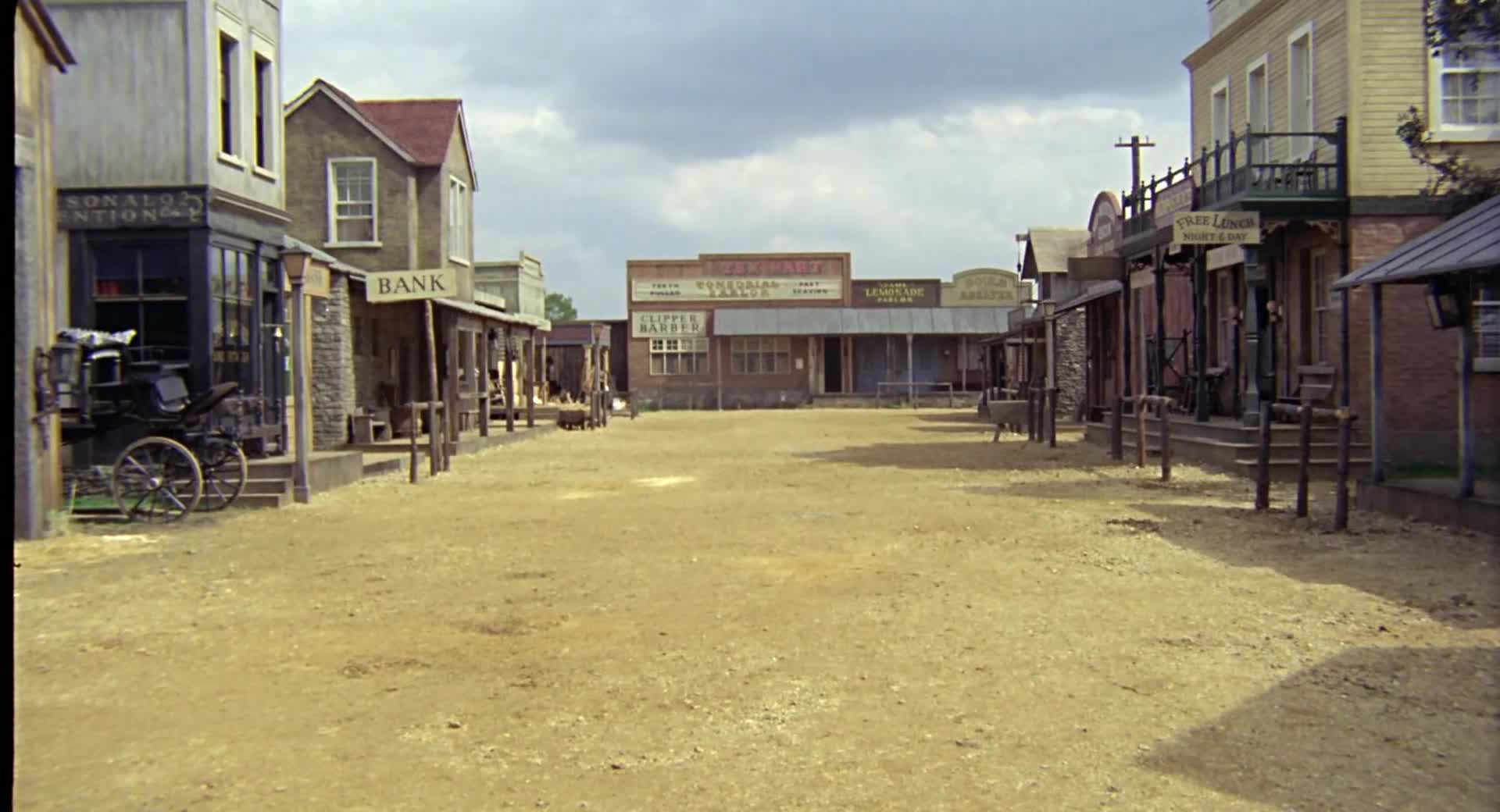 Knutt. This is Rumpo. I'm coming in. - Carry on Cowboy | Clip.Cafe
