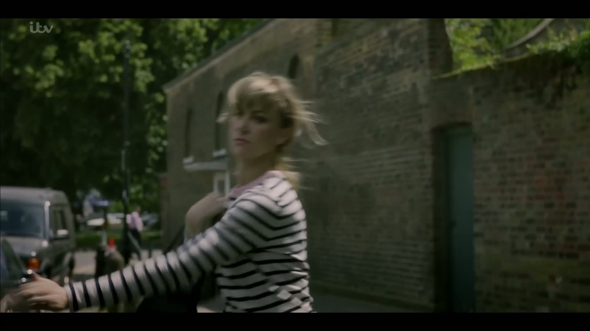Leah... I'm sorry. Leah. Leah! - Come on!- Shut up! - Cheat | Clip.Cafe