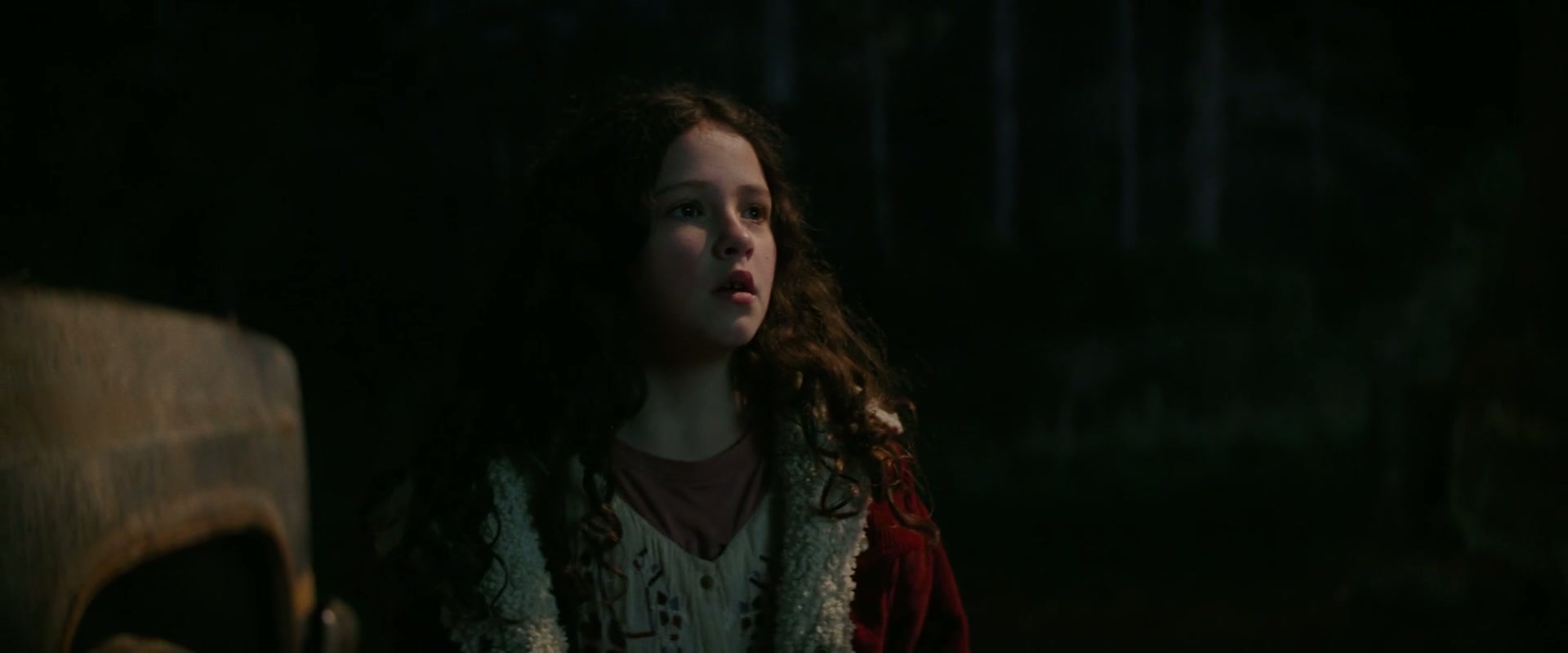 - Mommy, what if he...- (Shushing) (Distant howling) - Wolf Man | Clip.Cafe