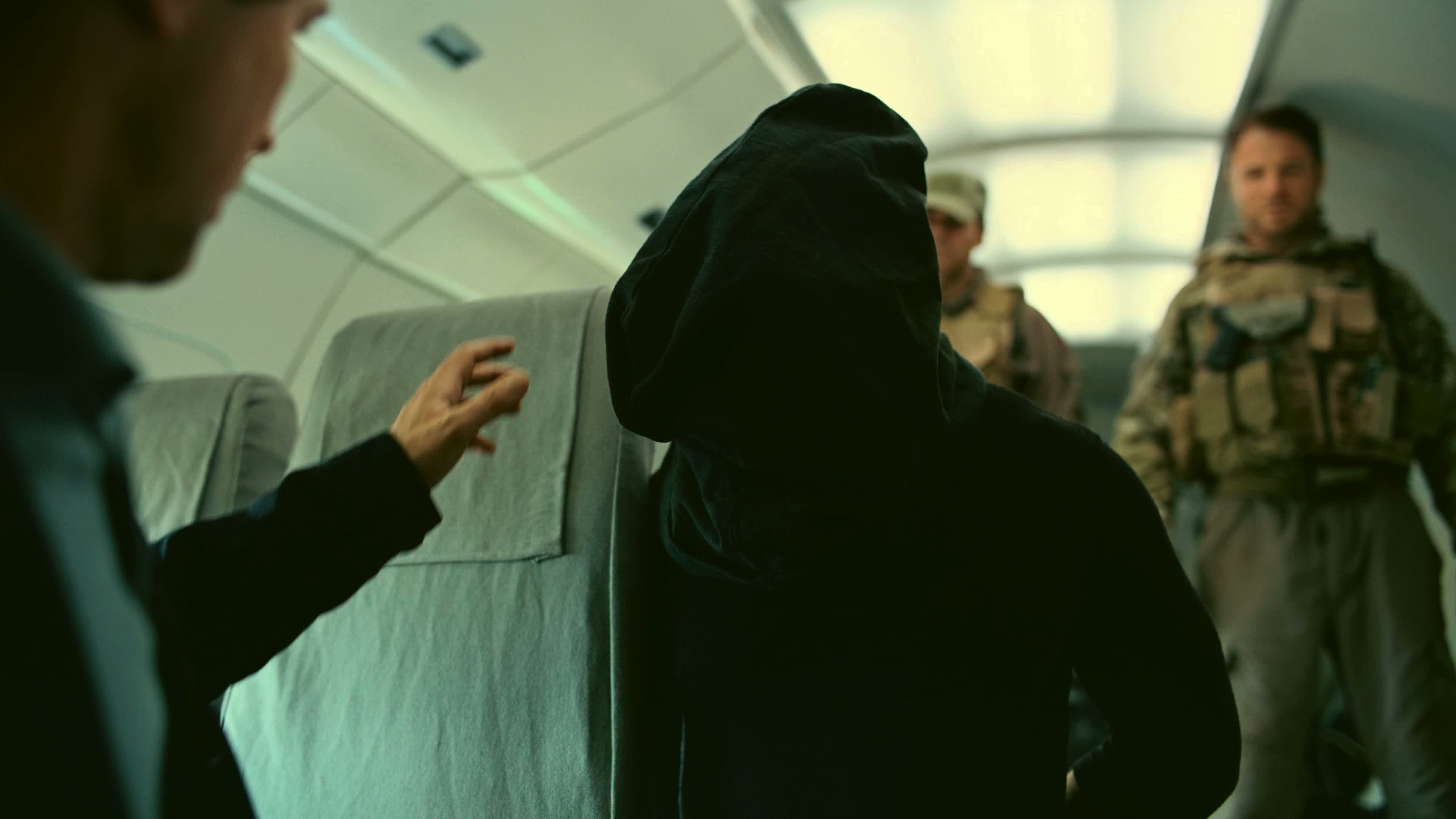 Nobody make a move!Nobody! Stay down! - The Dark Knight | Clip.Cafe