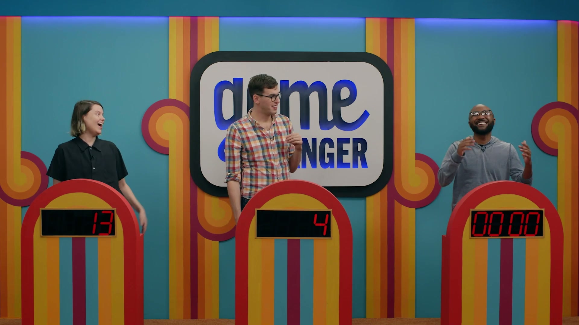 - Oh, God.(contestants laugh) - $8.- No! - Game Changer | Clip.Cafe