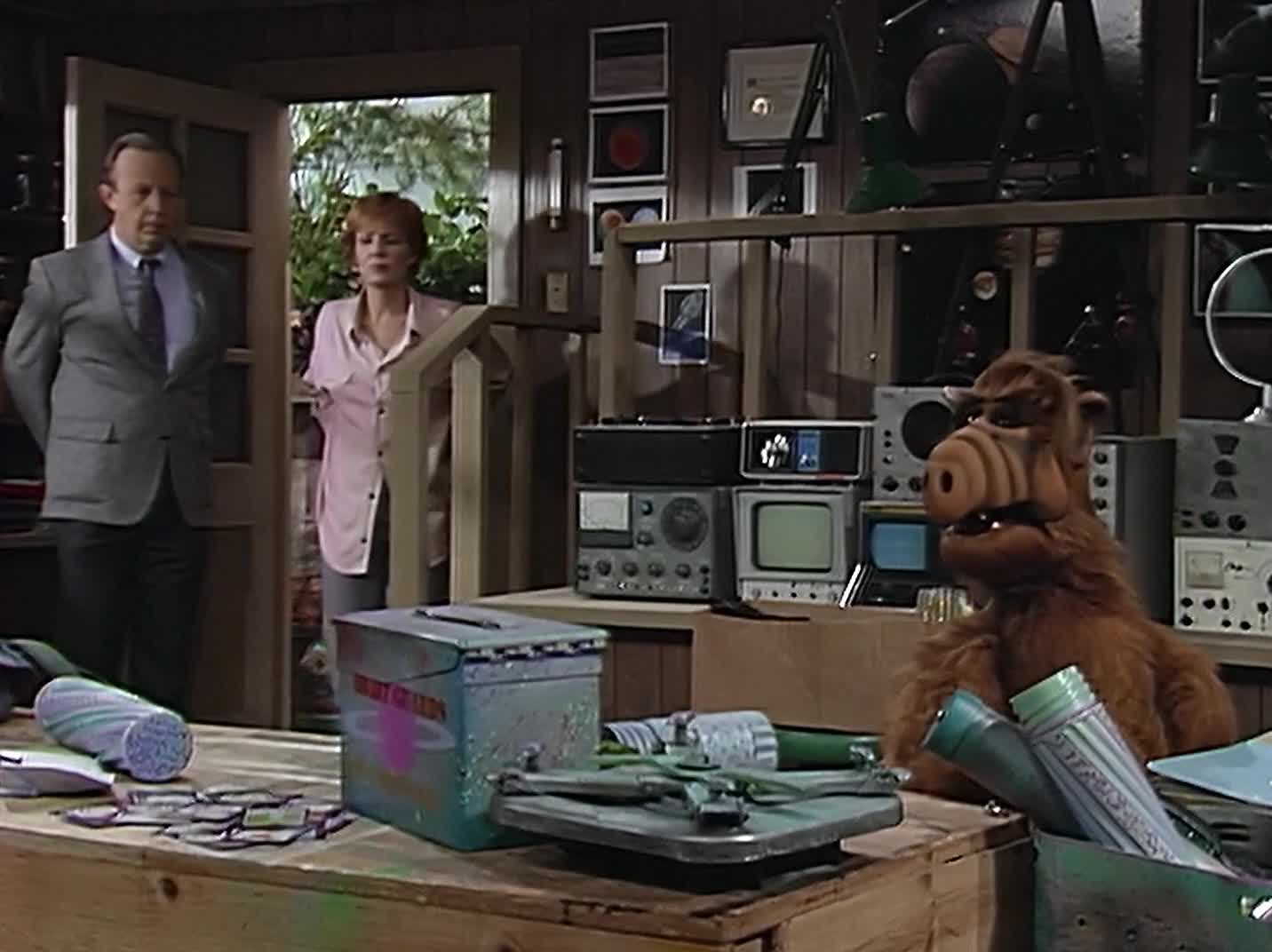"Oh, hi, ALF. How's it goin'? About the same, huh? What are you looking ...