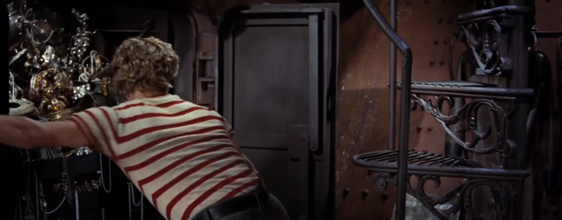 "Right, sir.I'll check all decks below. Ooh. ♪ Got a whale of a taleto ...