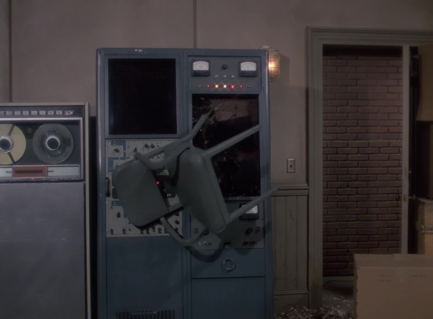 Steve, wait!The rope, it's gonna break! - The Six Million Dollar Man ...