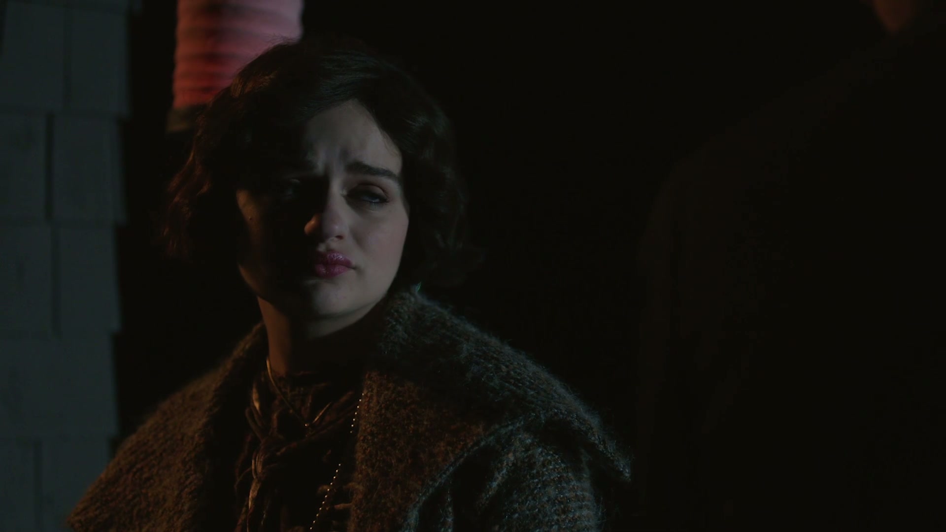 - She lost a tooth, andher face is all puffy. - Radium Girls | Clip.Cafe