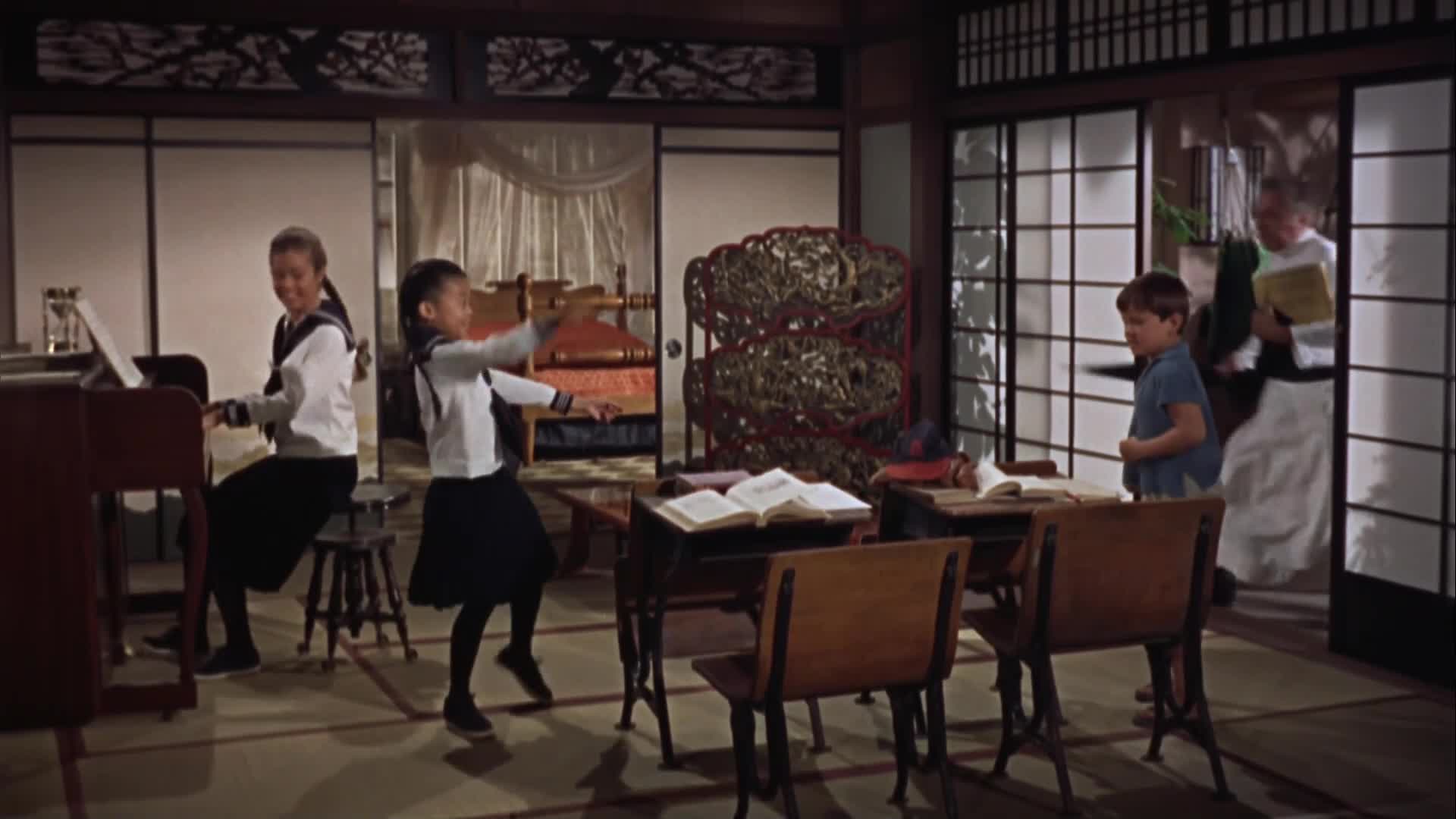 "Stop it! Stop it!You monsters! FrereJacques FrereJacques Dormez-vous ...