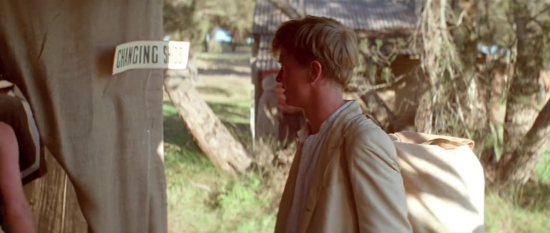 - That was bad luck, mate.- Let's just forget it? Nine and five ...