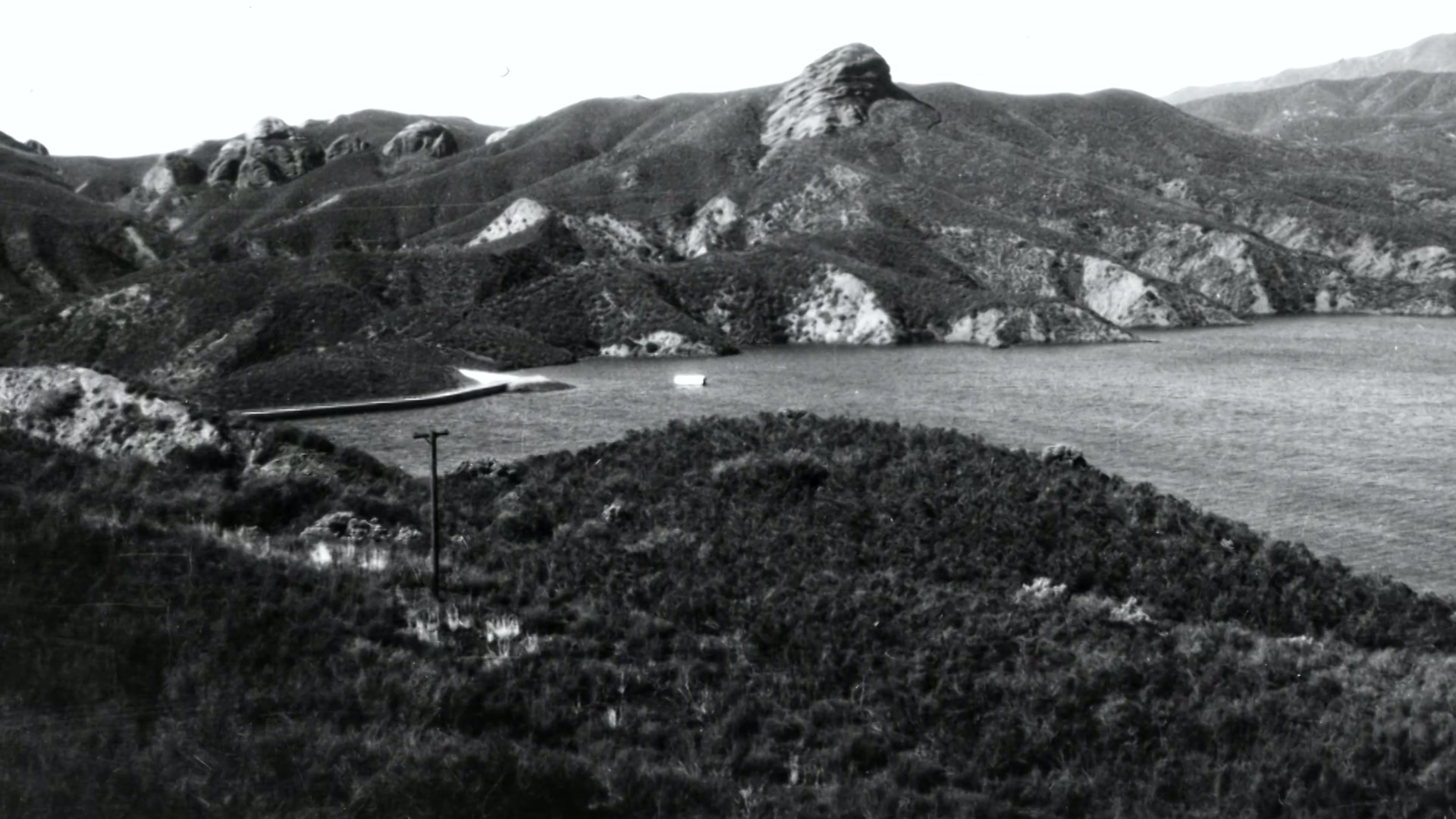"The dam was actually tiltingone half of a degree." - Flood in the ...