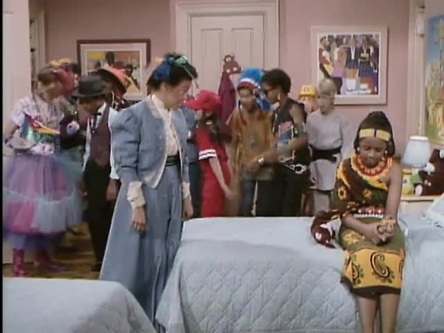 Vanessa? Somebody's waitingfor you in the hallway. - The Cosby Show ...