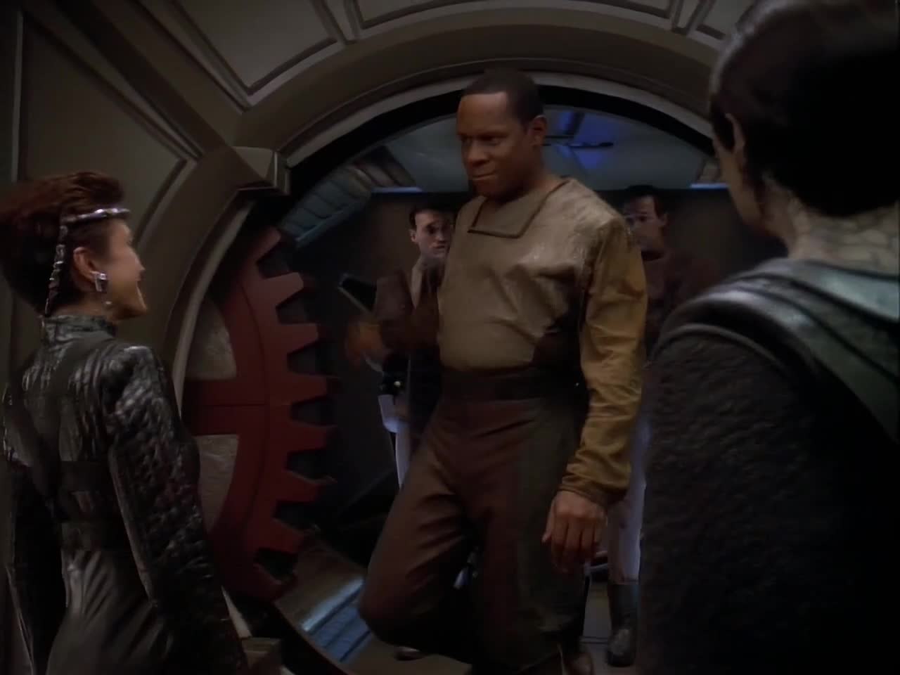 Well, if it isn'tthe notorious Captain Sisko and his friend the ...