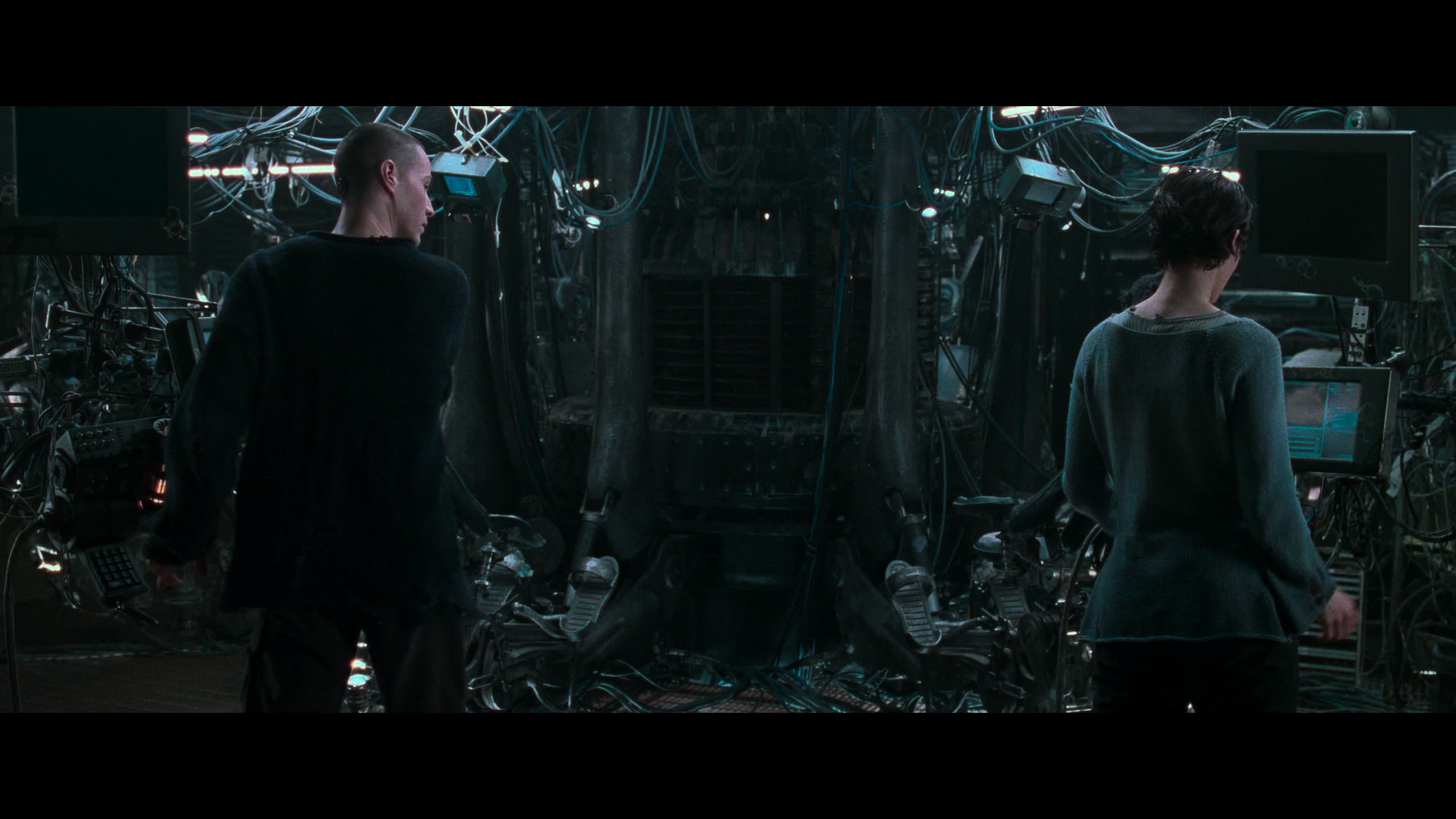 - What are you doing?- Going with you. - No, you're not.- "No"? Let me ...