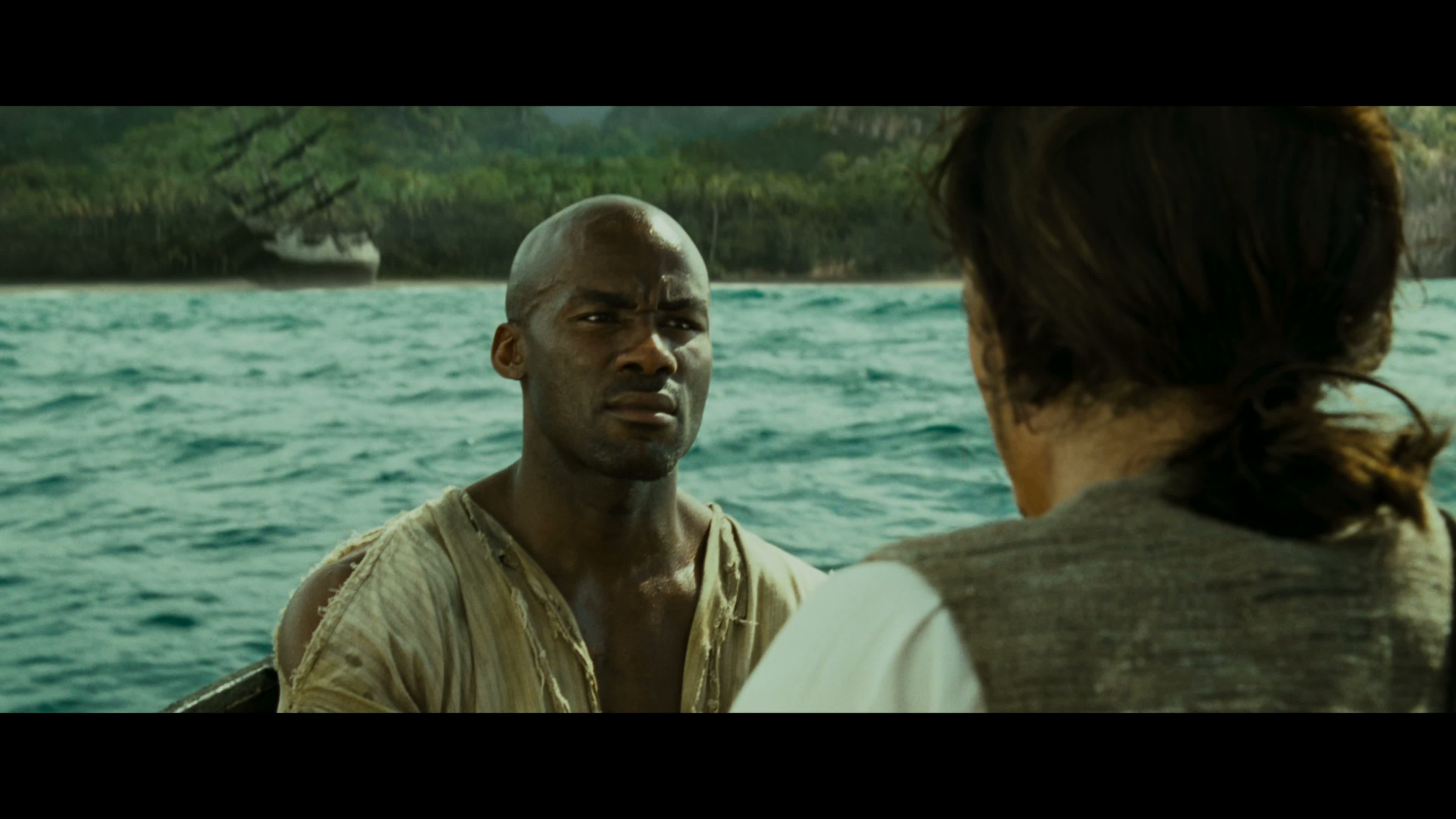 -What's wrong? The beach is there.-C'est trop dangereux. -What?-C'est ...