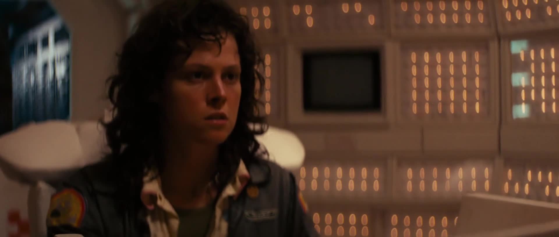 [ Whirring ] - Alien | Clip.Cafe