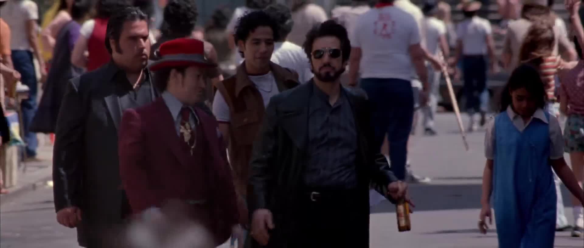 Sometime it bes that way, papi. - Carlito's Way | Clip.Cafe