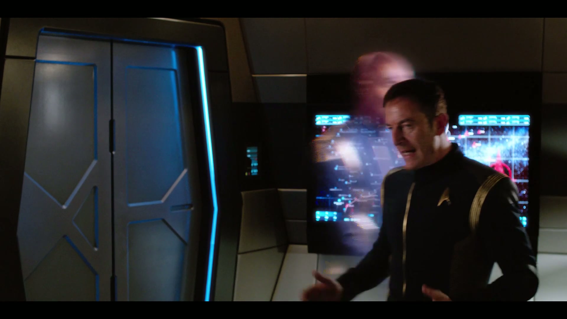 "Why were we the only Starfleet vessel able to render aid?" - Star Trek ...