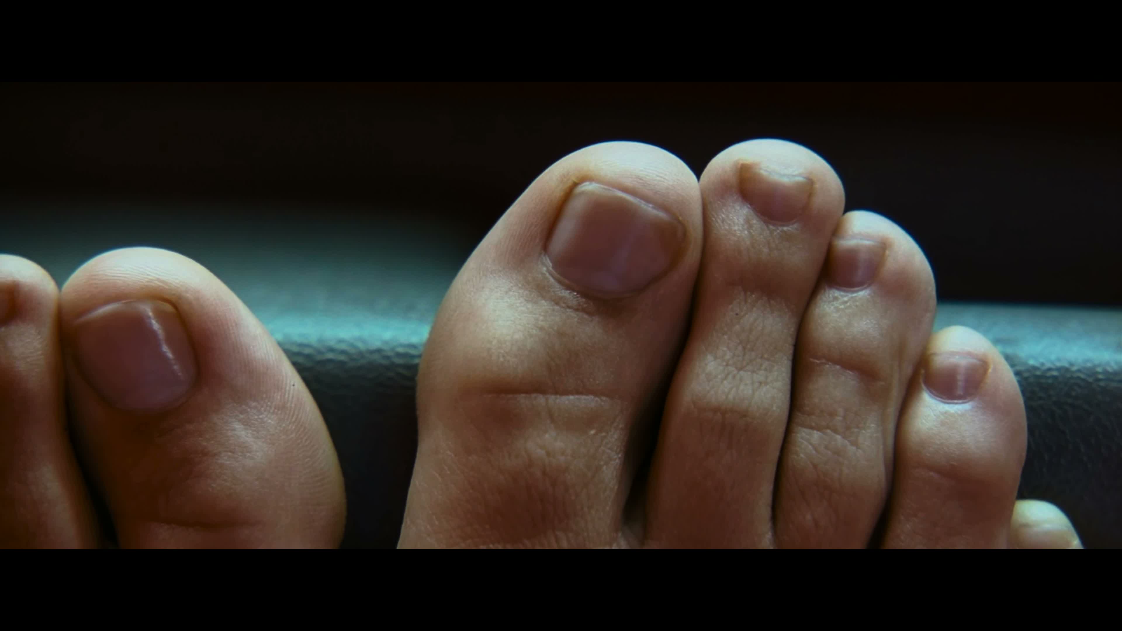 Wiggle your big toe. - Kill Bill: Vol 1 | Clip.Cafe