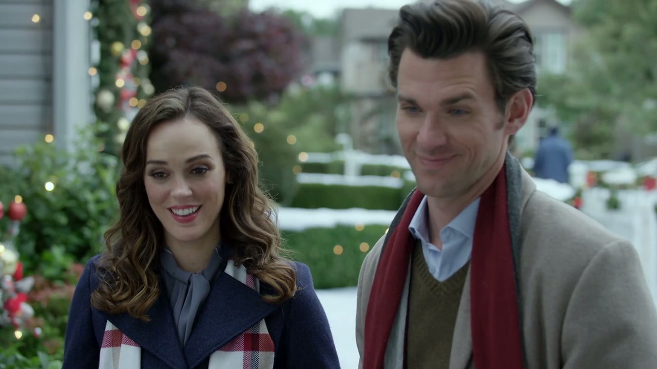 Yeah!It's the most Christmassy ever! - Random Acts of Christmas | Clip.Cafe
