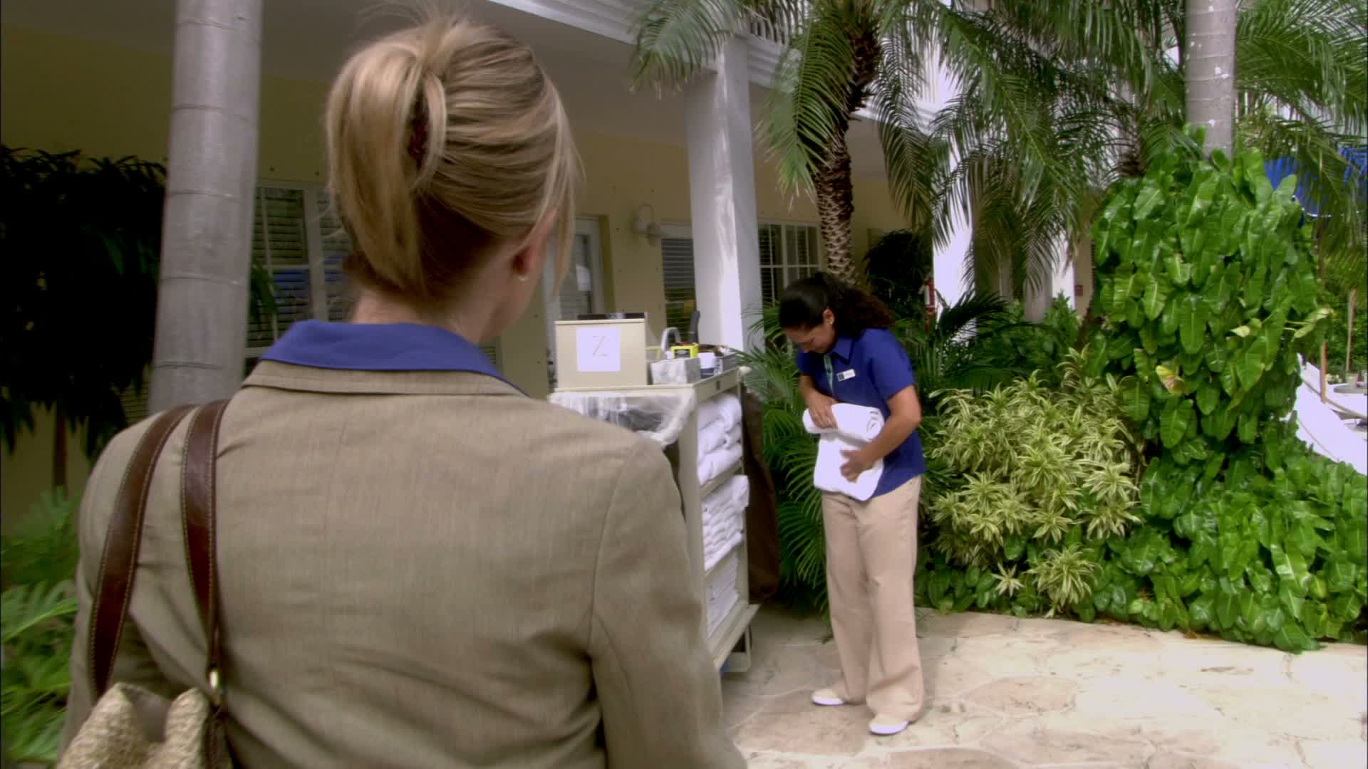 Yelina? Are you ok? I'm sorry. I'm fine. Ernesto hasn't arrived ...