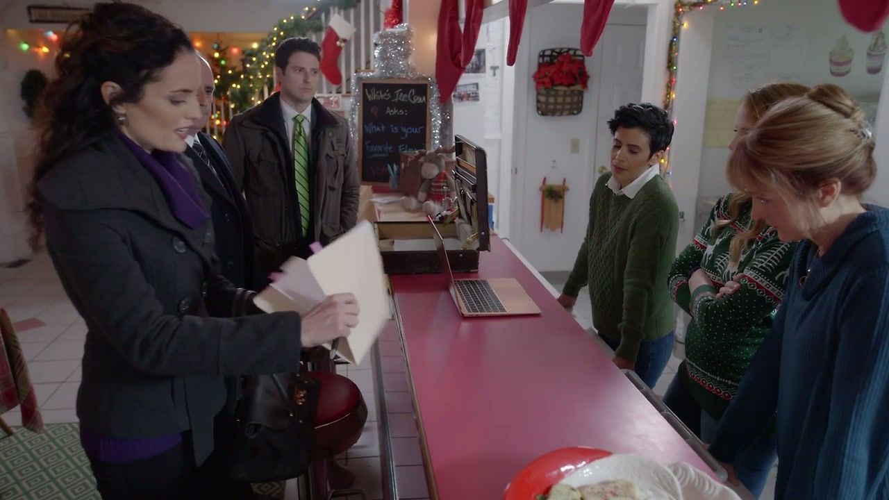 You can sign...right here. - Christmas a la Mode | Clip.Cafe