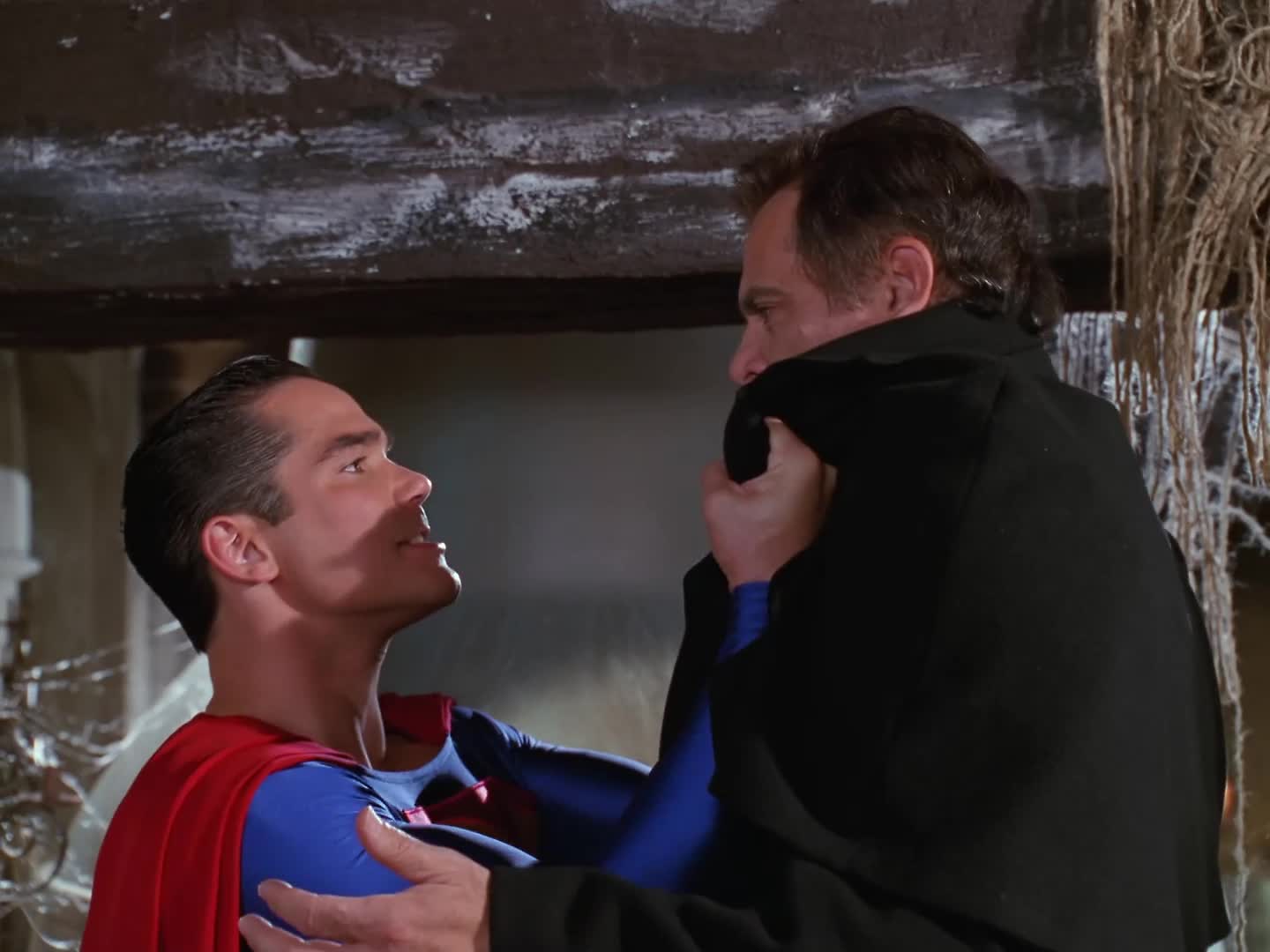 "- You rang?- Professor Cole... ...we gotta get out of here,Superman ...