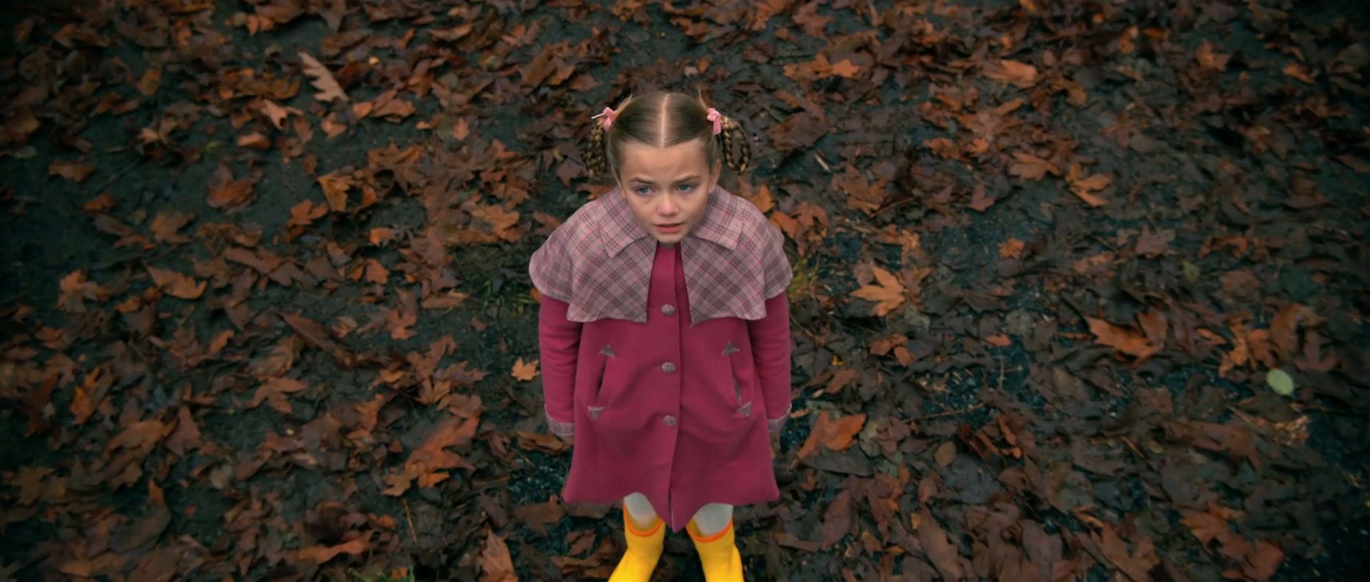 Young child with dreams ♪ ♪ Dream ev'ry dream... ♪ It's beautiful ...