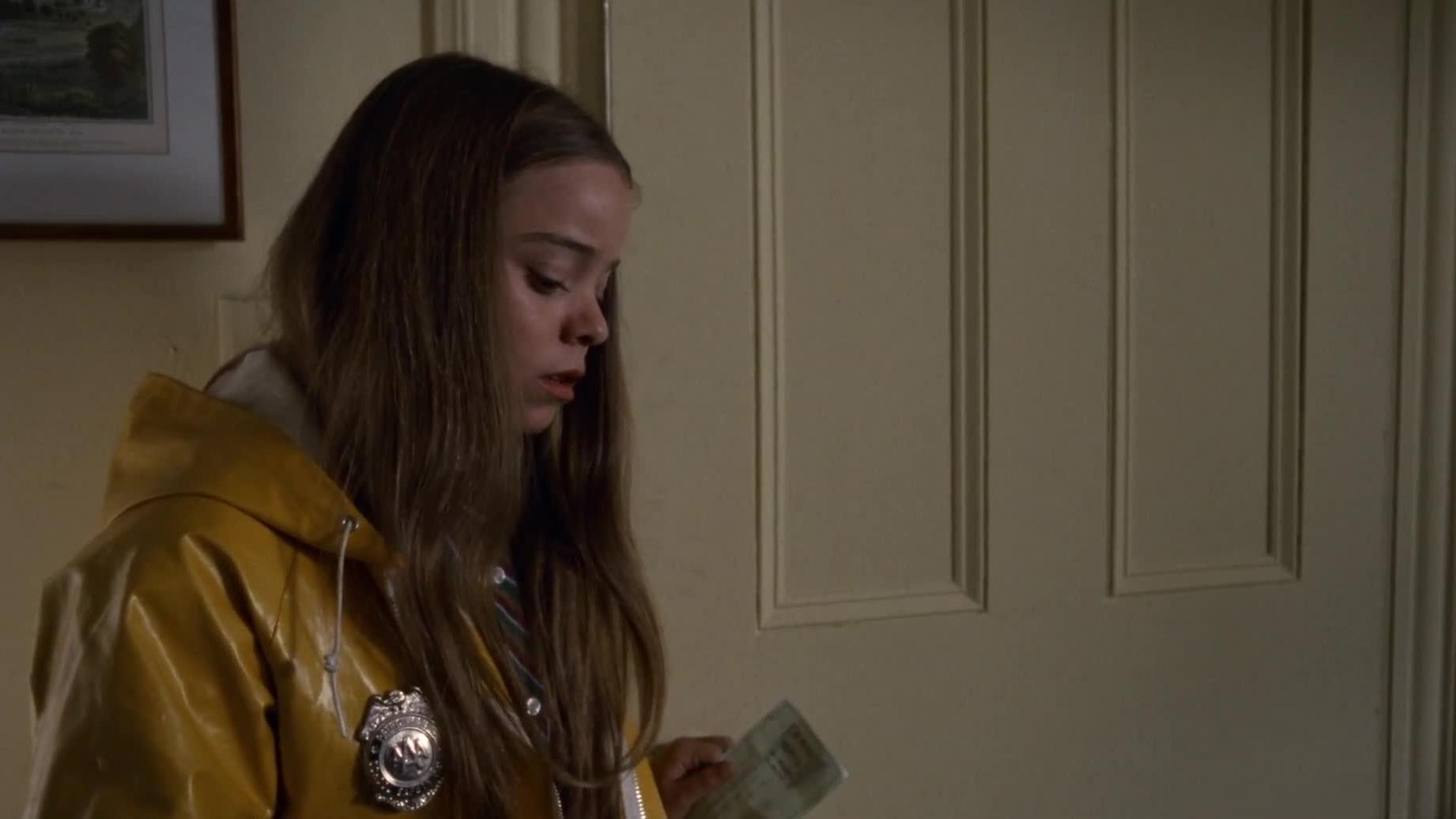 (Annie) Did you find the cross? (Catherine) No, I'm sureit was lost at ...