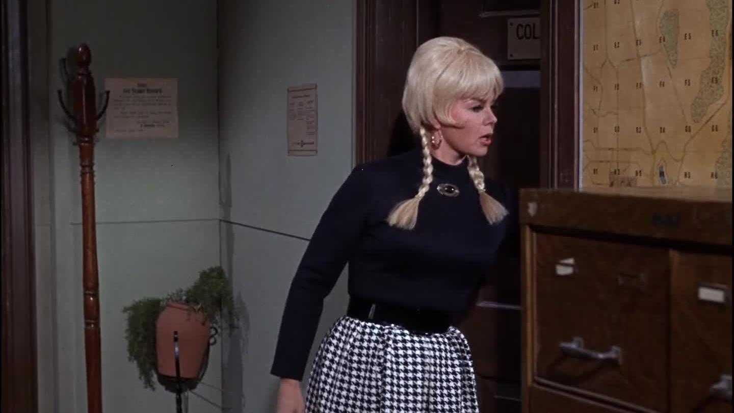 Colonel Klink, I believe your friendThank you,Fräulein Hilda ...