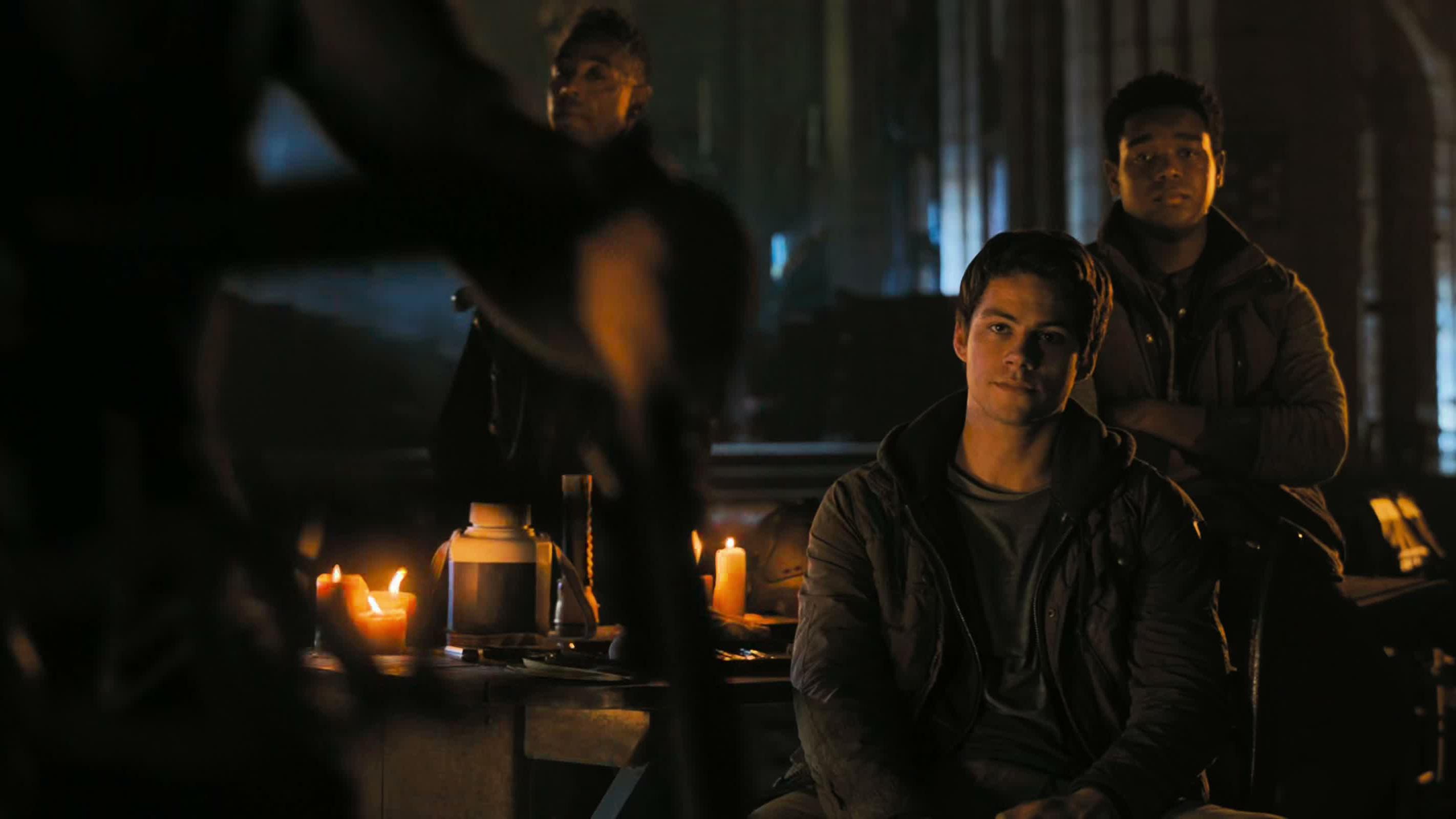 Don't look at him. Why are you looking at him? Look at me. - Maze ...