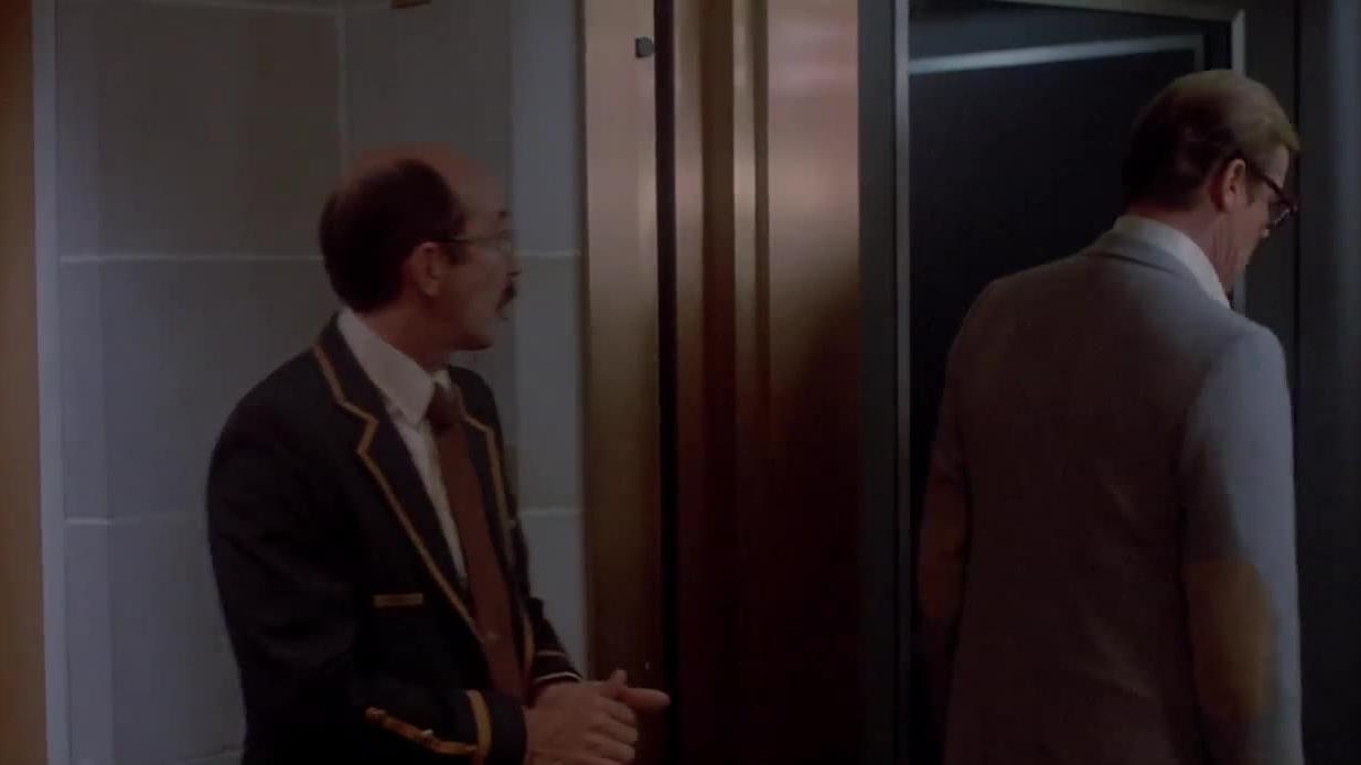 - Evening, Eddie.- Good evening, Dr. Stevens. You want to go up, do you ...