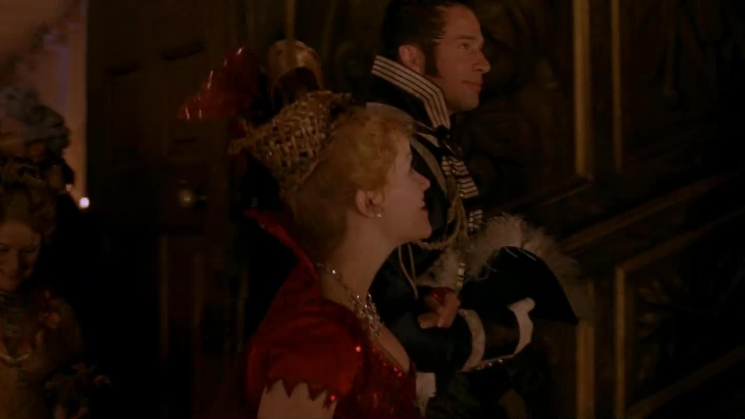 Here comes the famous Mrs. Crawley. Why she is famousis a mystery to me ...