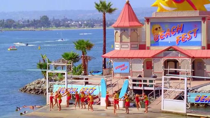 HERE COMES THEIRFAMOUS SIGNATURE LIFT. - Baywatch | Clip.Cafe